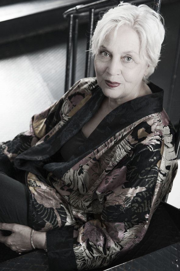 Aachen, Theater Aachen, Elisabeth Ebeling: 1946 – 2020, IOCO Aktuell ...